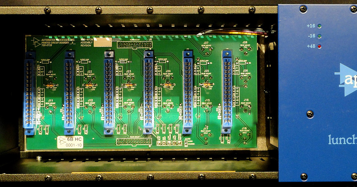API 6 Slot High Current lunchbox - Tónastöðin - Allt fyrir tónlistarmanninn
